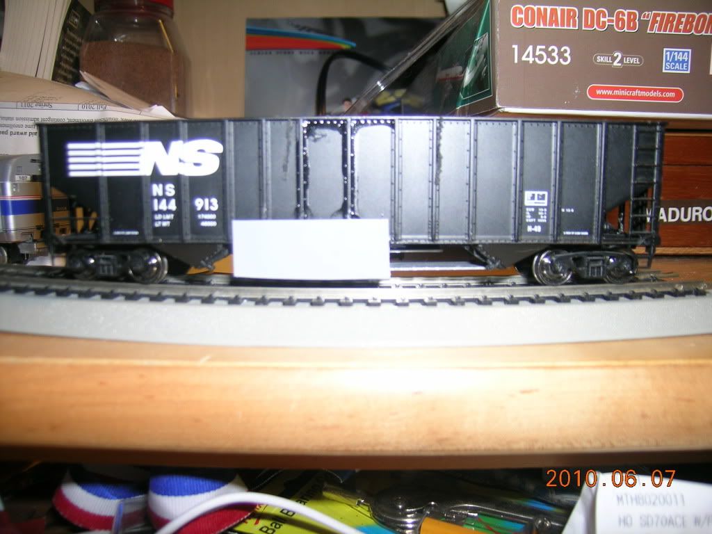 Scratchbuilt track cleaner - General Discussion (Model Railroader) - Trains.com Forums