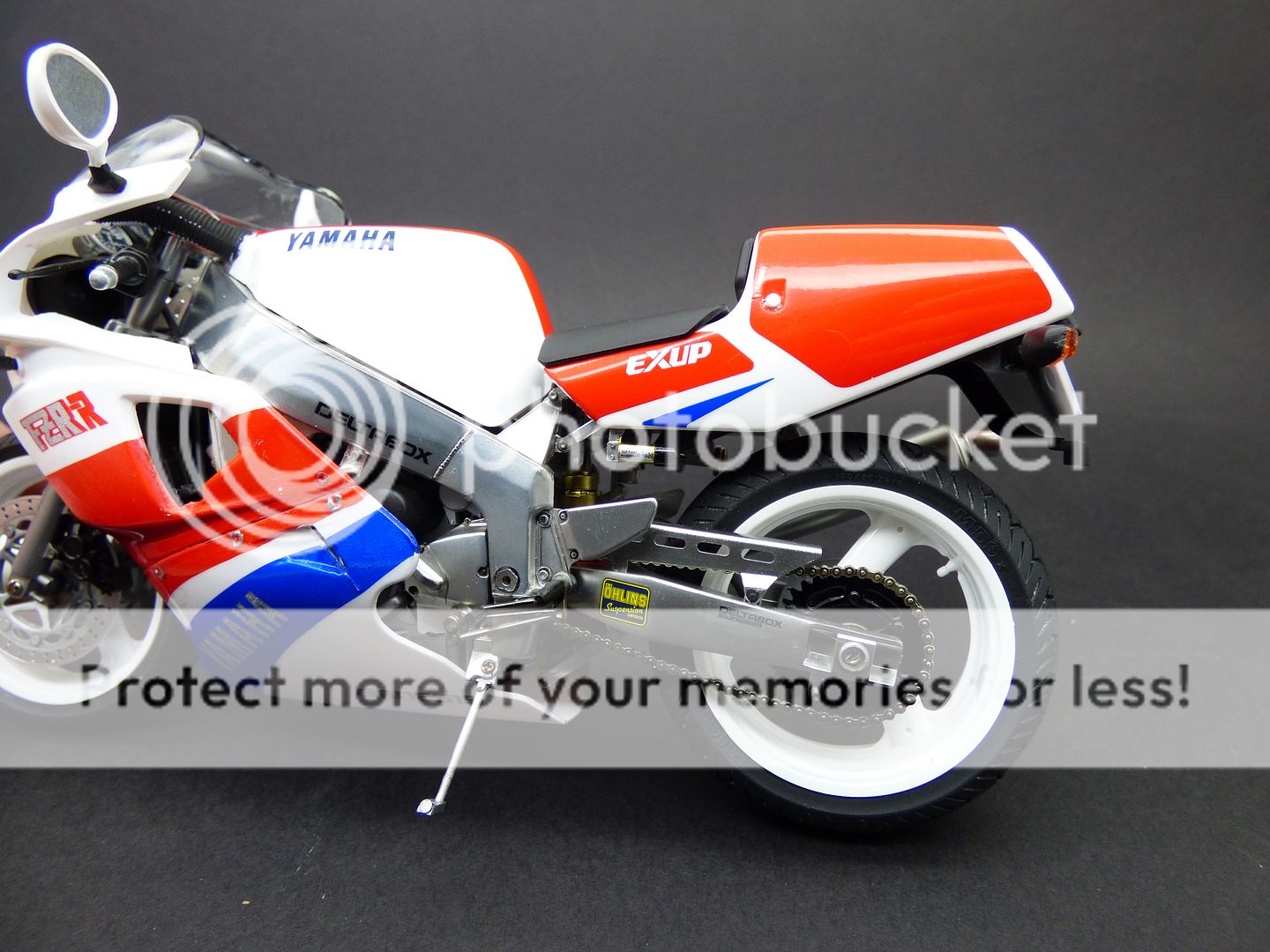 Paul's 1/12 Tamiya Yamaha Fzr 750R - International Scale Modeller