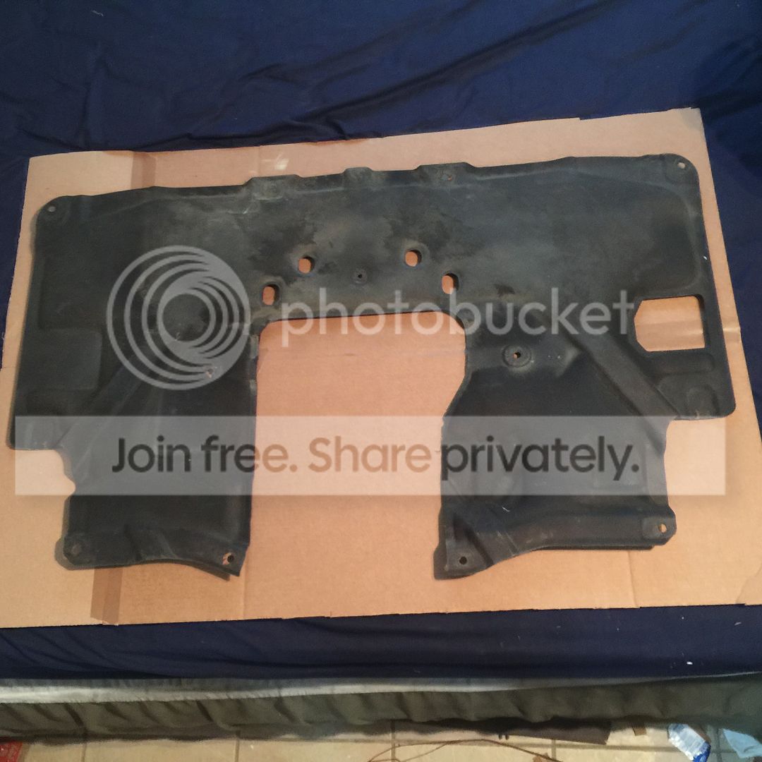 FS: 3rd Gen OEM Heat Shield/Insulator for Sport Hood w/Scoop; Central ...